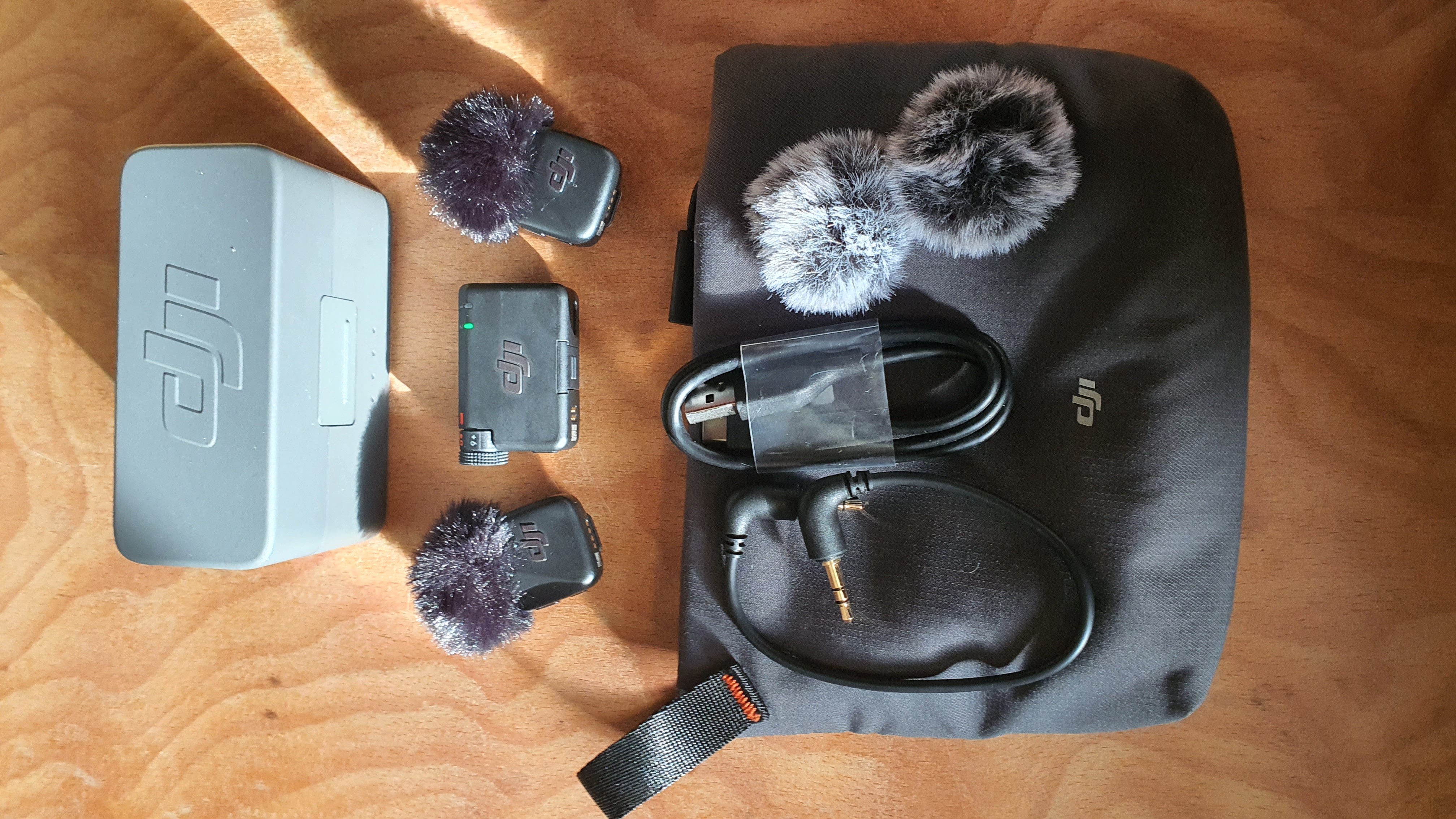 DJI Mic Mini (2 mic + 1 rec + charging case) - купити радіосистема ...